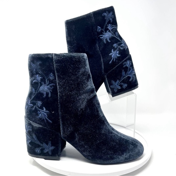 Kenneth Cole New York | Shoes | Kenneth Cole New York Renna Blue Velvet ...